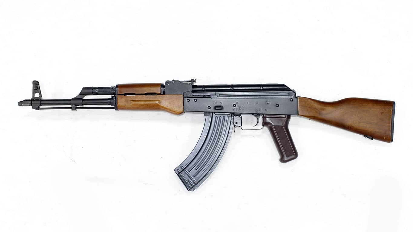 Are ABS mag, the one of the ak74, compatible with an AKM? or vice versa ...
